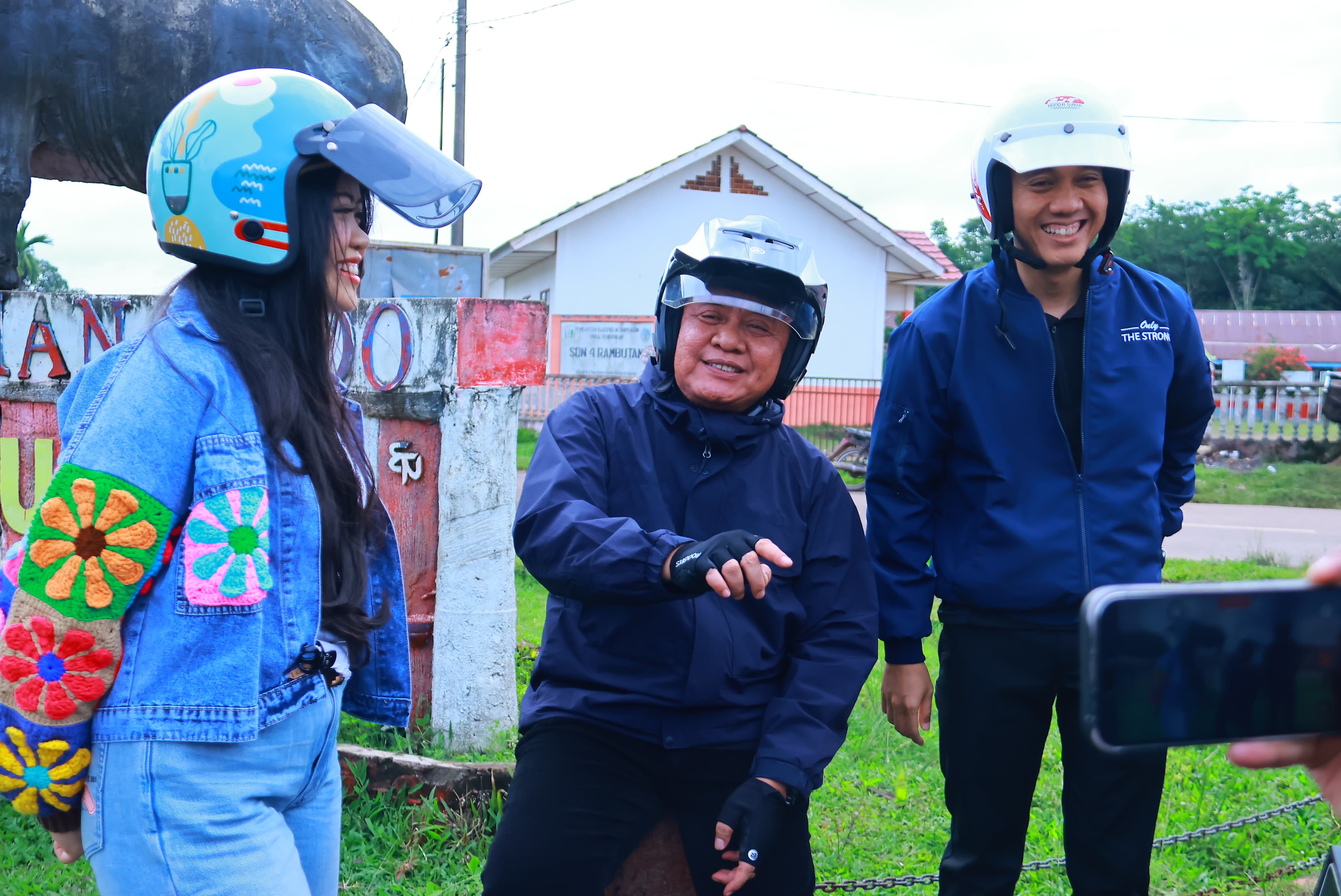 Kucuran Bangubsus Rp12 Miliar dari Herman Deru Bikin Akses Jalan Tugu ...